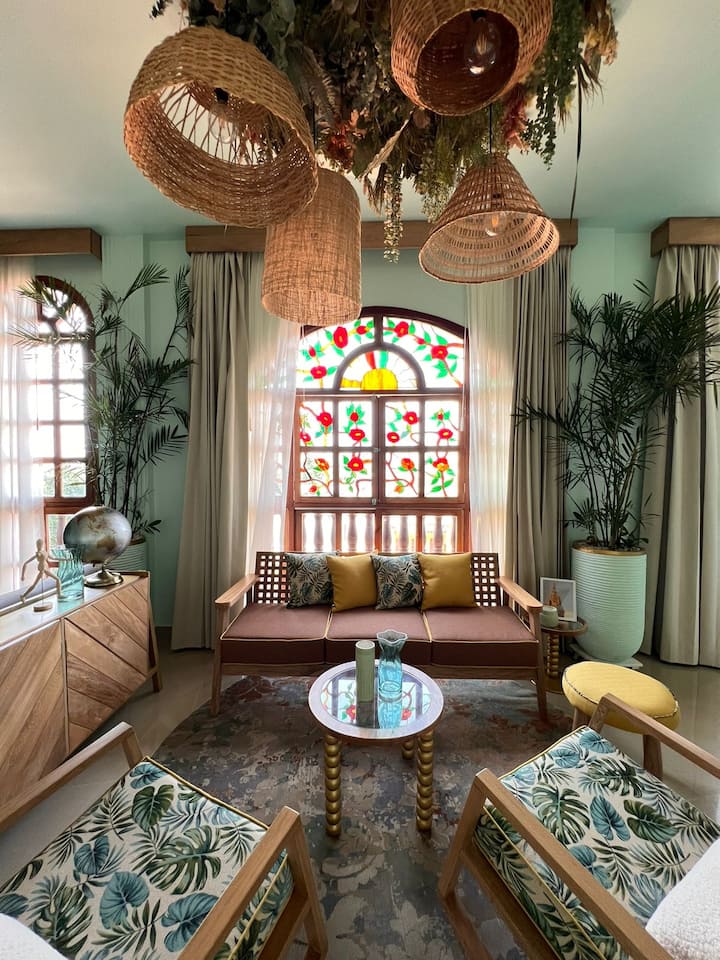 Wes Anderson-inspired Eco-chic Walled City Condo - Carthagène