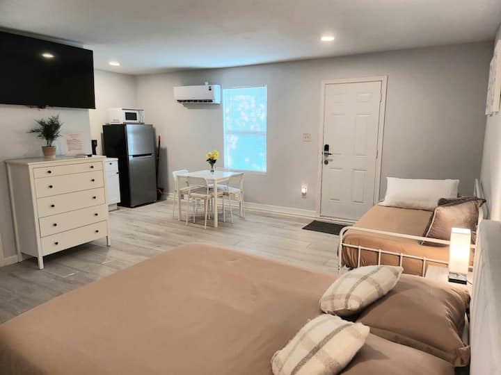 The Sunny Suite At Shannon - Frisco