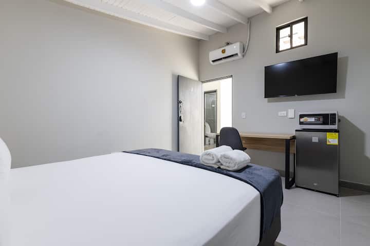 Room In Real Poblado Heart, 1 Min To Lleras Park - コロンビー メデジン