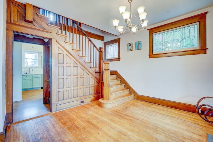 Historic Mountain View Retreat: Breathtaking Views - Cumberland, MD