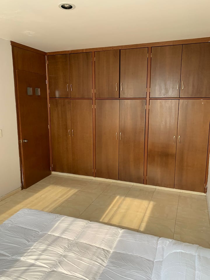 Private, Centrally Located Home - Zamora
