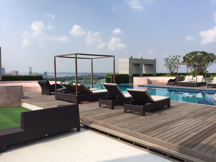 2 Bed Condo, Infinity Pool - Phnom Penh