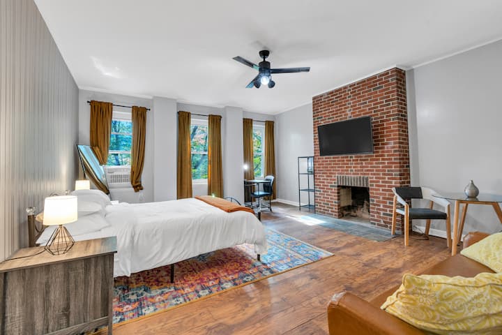 Modern 1 Bd Apt In Baltimore Near Fells Point - Baltimore, MD