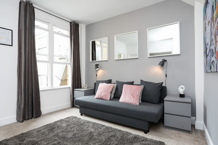 Bat-5-d Lovely Quiet Flat In Soho, Sleeps 4 - Londres