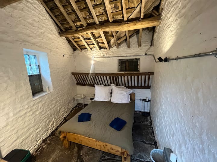 Fresian Converted Calf Pen - Grassington