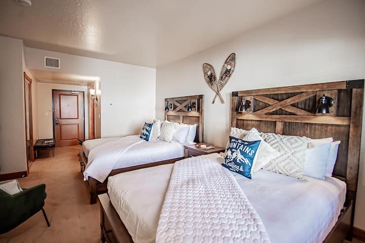 2066 • 4-star Zermatt Resort Double Queen Suite - Midway, UT