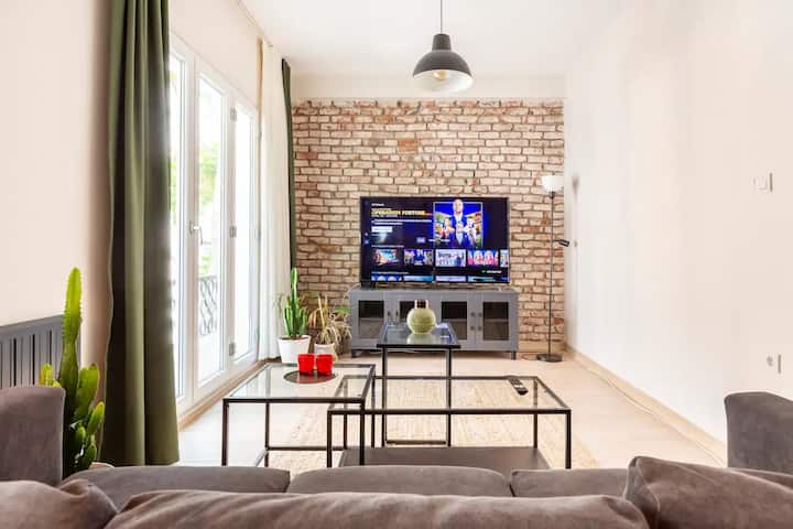 Discover The City On Cihangir - Istanbul