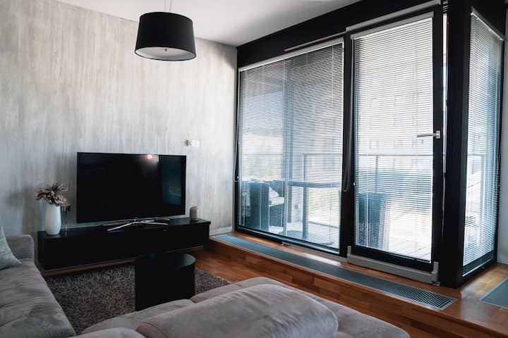 Beautiful River View! Free Parking, City Center! - Praga