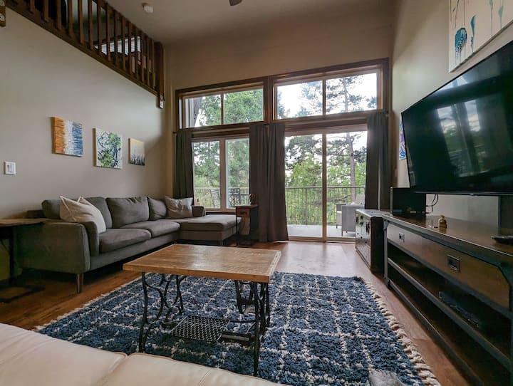 *Dog Friendly!* Pacific Northwest Beach Retreat - White Rock