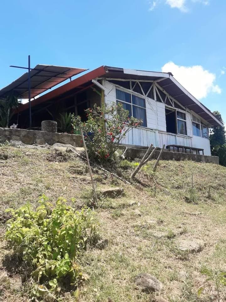 Bonita Cabaña Vista Al Paraíso - Cartago