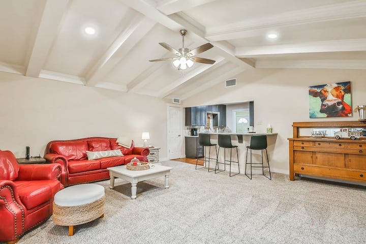 North Camp: Fully Updated, Nearby Park, Cozy! - Lubbock, TX