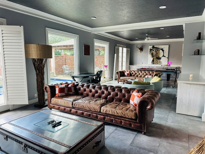 Galleria | Family Mansion | Heated Pool | Garage - Houston, TX