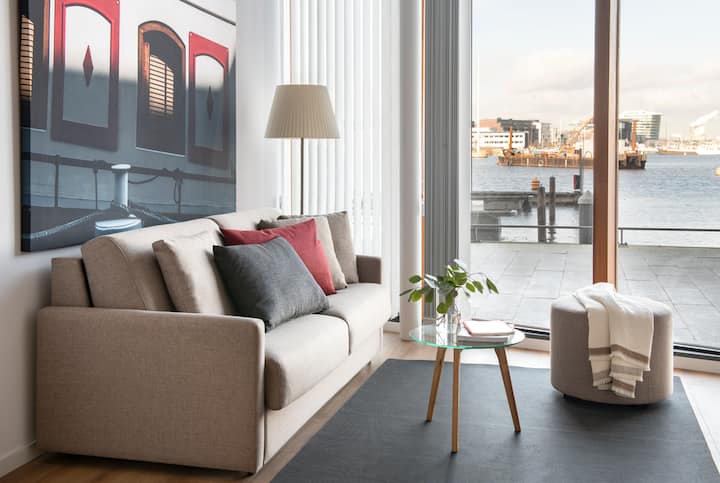 Nordic Design Riverfront Apartment With Views - Amsterdam