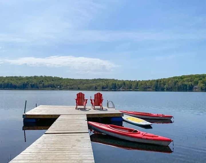 Exquisite Fawn Lake Cottage - Bracebridge