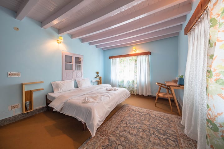 Charming Double Room (Access To Common Bathrooms) - レー