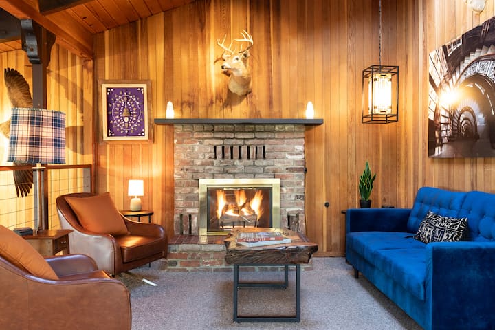 Crooked Branch | Fire Pit | Sledding | Ev! - Running Springs, CA