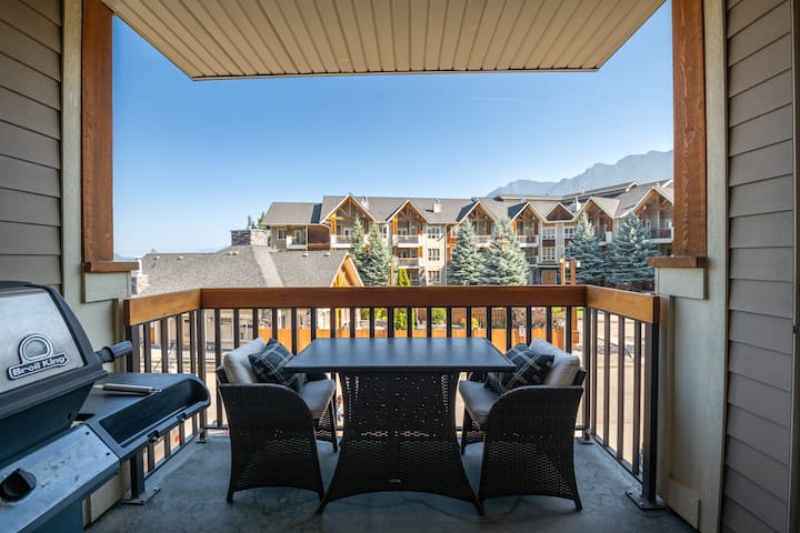 Stone Hearth | Pool | Hot Tub | Hot Springs - Radium Hot Springs