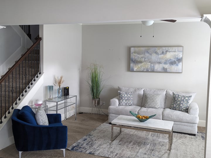 Your Home Away From Home - Forest Hills (Georgia)