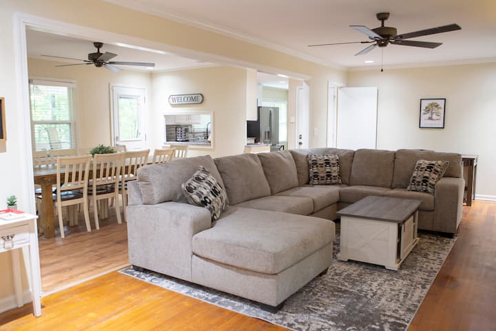 *Ua Events, 5 Bdrm Home By Lake, 5 Mil To Stadium* - Alabama