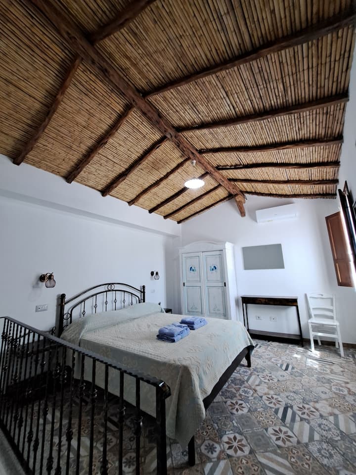 Sa Domu Antiga-casa Indipedente In Centro Storico - Tortolì