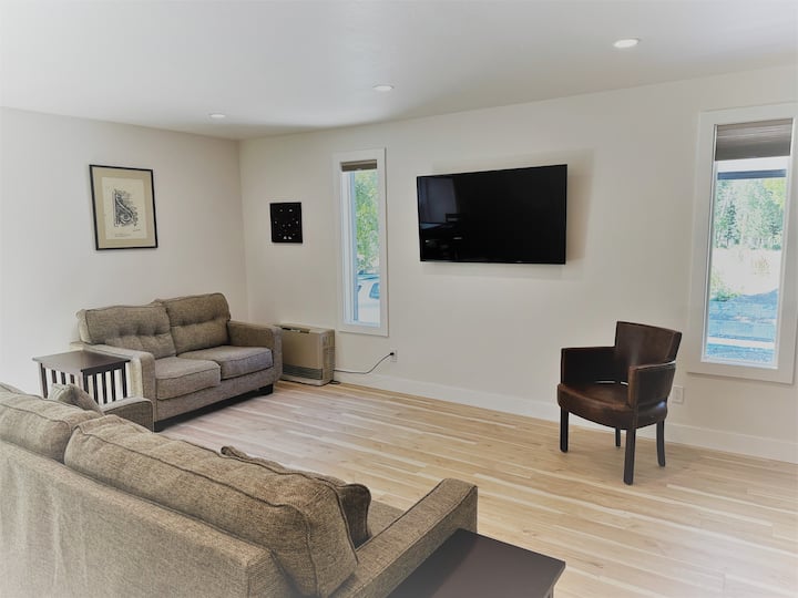 Outlaw Inn Unit 2!  3 Bedrooms - Ouray, CO