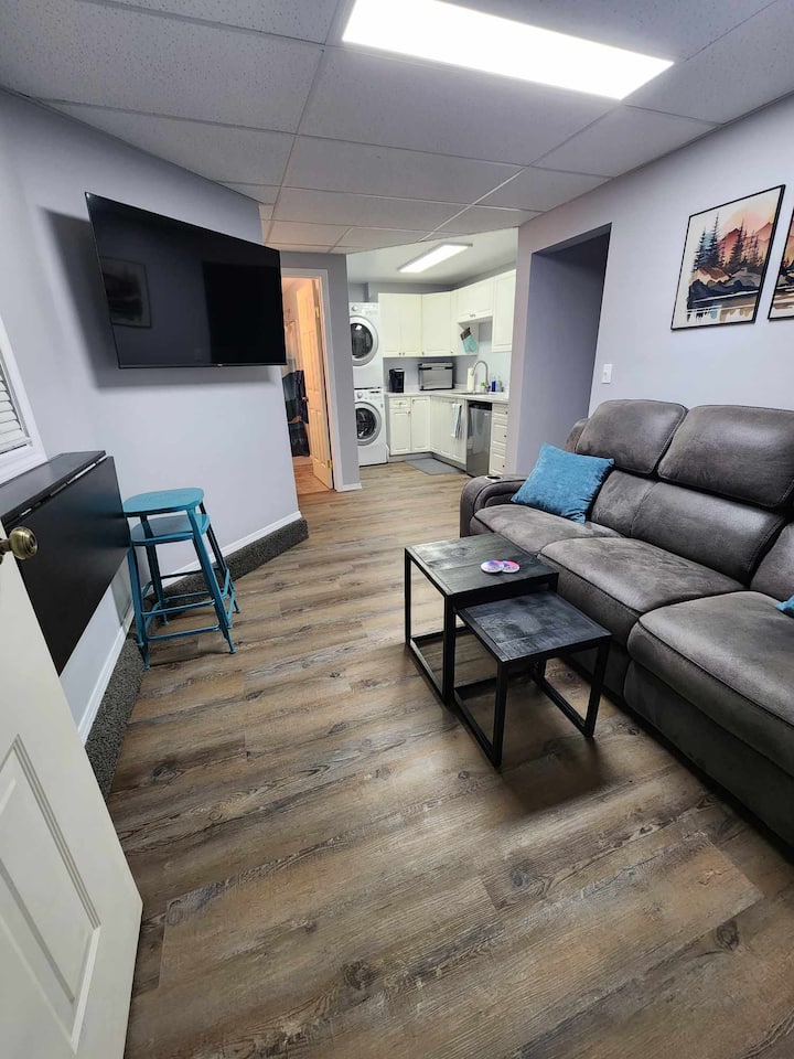 The Summit - 1 Bdrm Daylight Basement In Juniper - Kamloops