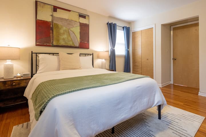 Luxe Belleville 1 Bed: Pets Ok, Parking, Laundry - Newark, NJ