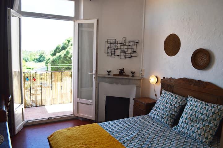 2 P, Centre Historique Fréjus. - Fréjus