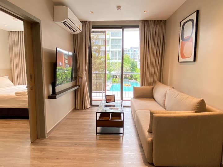 •3 Bedrooms/pool View/bts Ekkamai/sukhumvit - Bangkok
