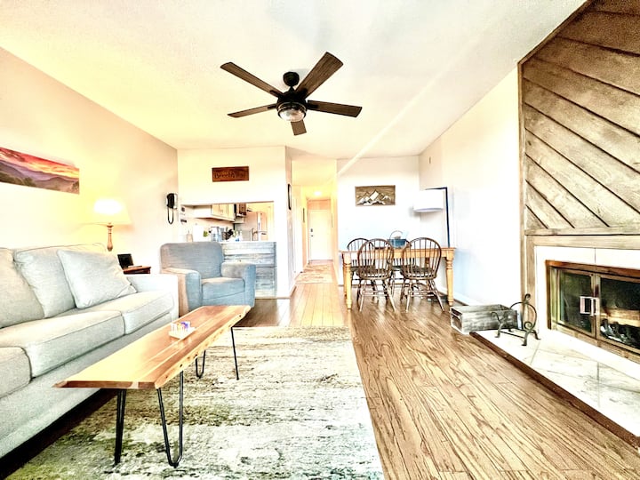 Hibernation Station Pool/hottub/hike/bike/rafting! - Beech Mountain, NC