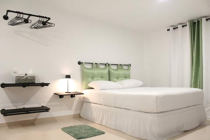 Habitación Para Viajeros Cerca Del Aeropuerto - Panama