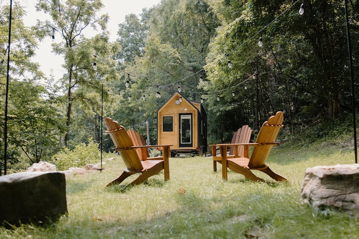 Cozy Tiny Home Near Downtown Blacksburg - Blacksburg, VA