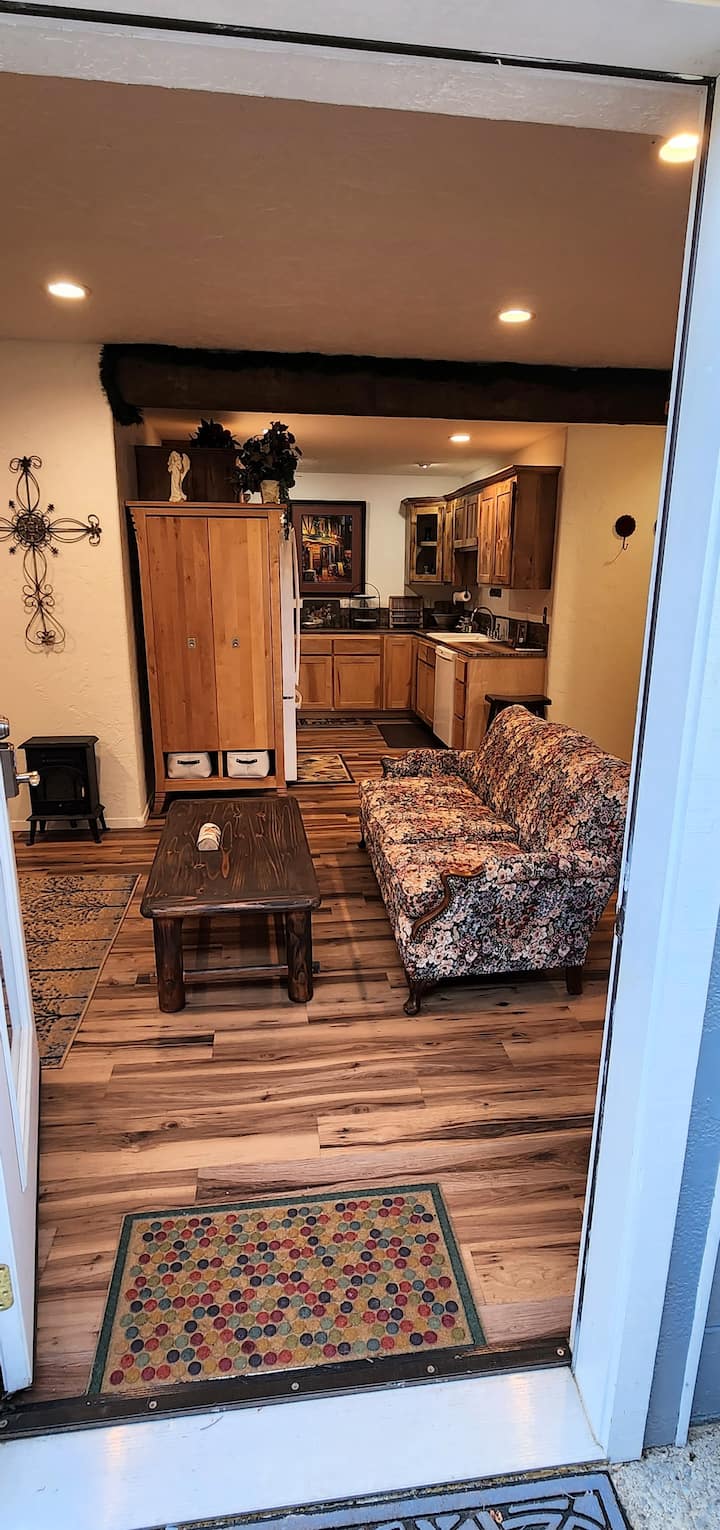 Cosy, Comfortable & Convienient
“3c’s - Coos Bay, OR