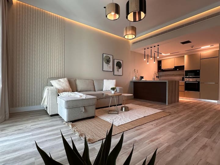 Modern-chic 1br In The Greens | Central Dubai - Dubai