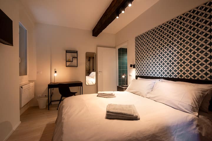 Lovely King Room With Private Bathroom & Ac - Reggio Emilia