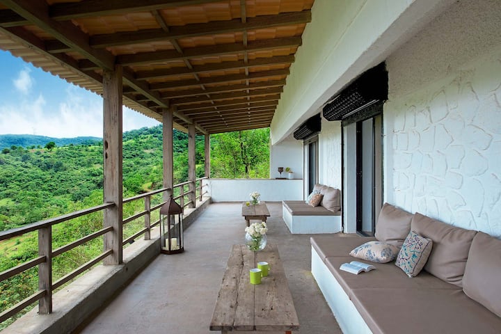 Stayvista At Gyspsy @ Bungalow 89 W/ Balcony, Wifi - Lonavla