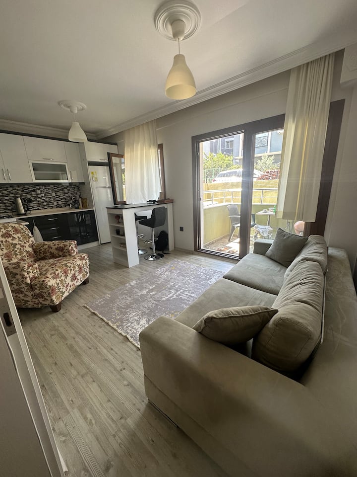 Sanat Sokağına 600 Metre - Urla