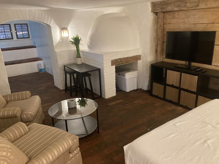 Squirrel Tail Suite In Old Town - Lancaster, PA