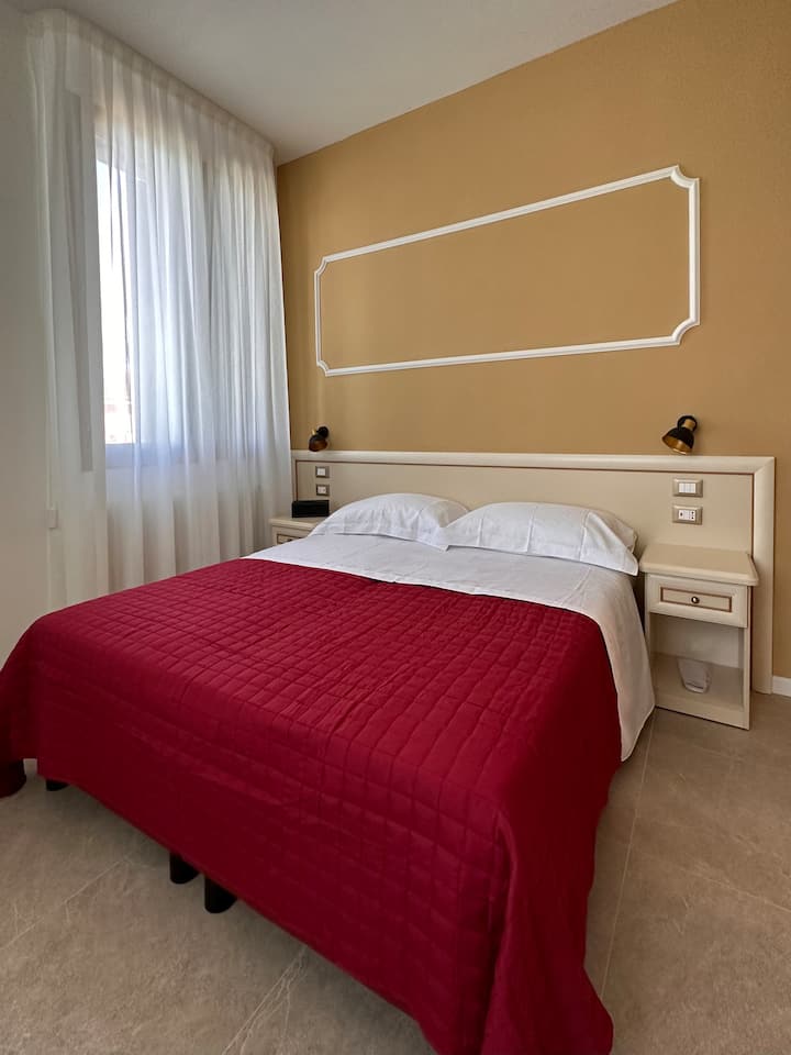 Amdg College - Double Room With Lagoon View - Venice