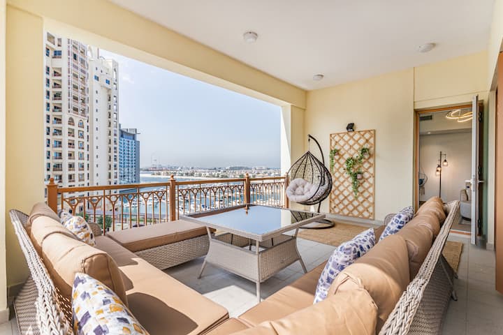 Seaside In Palm Jumeirah : Marina Residences 2br - Dubai