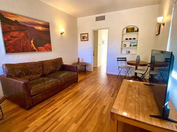 Historic Bungalow Near U Of A ! - UNIVERSITY OF ARIZONA, Tucson