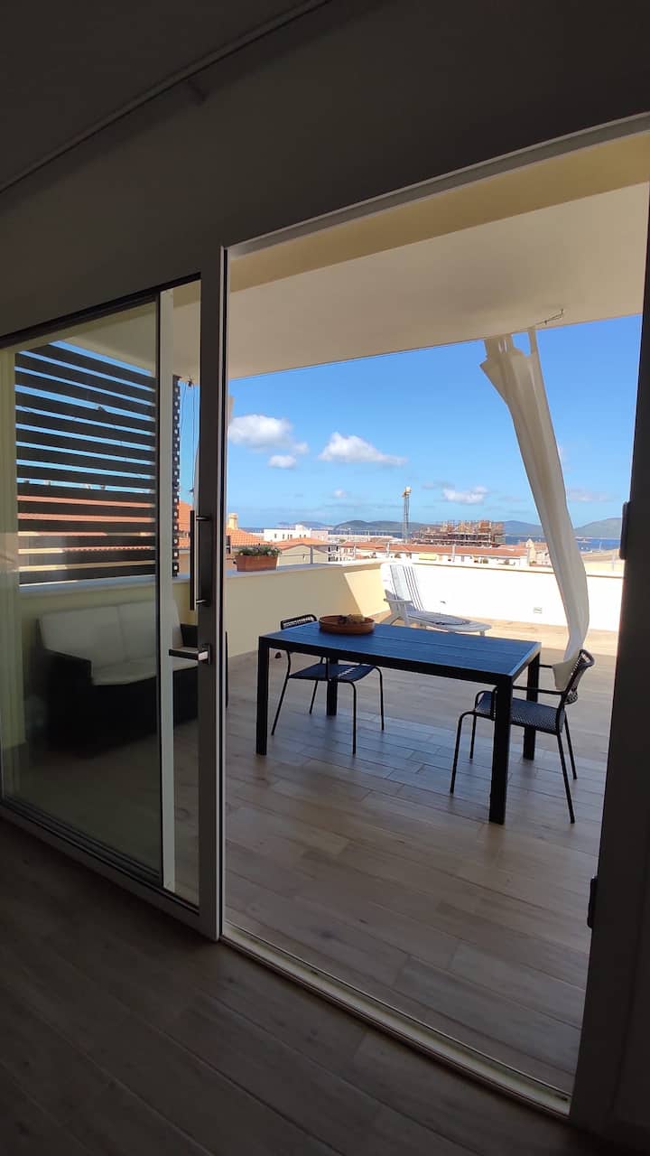 Charming Penthouse With Sea View In Alghero - Alghero