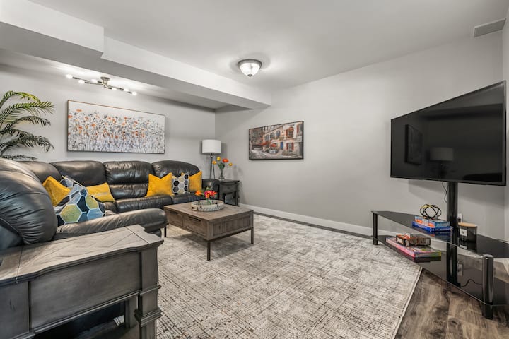 Charming~2bed~central~near Downtown & Parks - Calgary