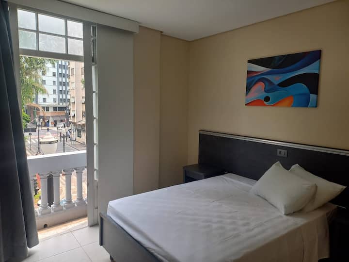 Apto Superior 1 Quarto De Casal 1 Quarto Solteiro - Liberdade