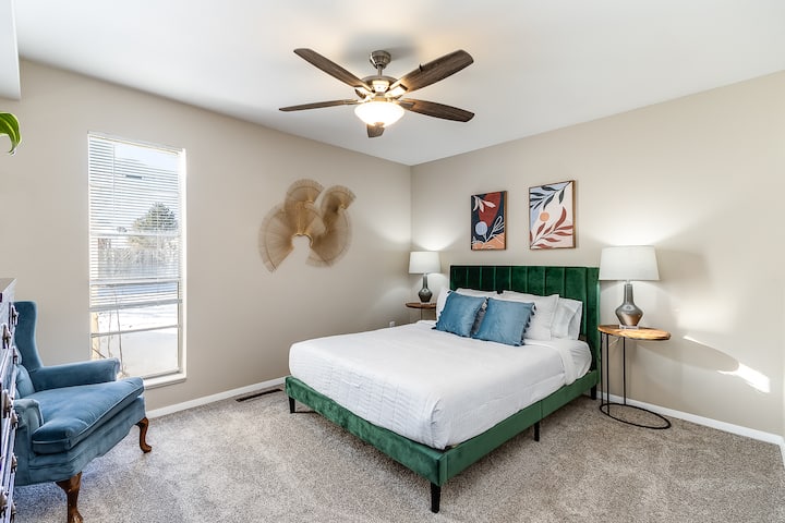 Modern, Bright, Clean 2-bedroom - Wyoming