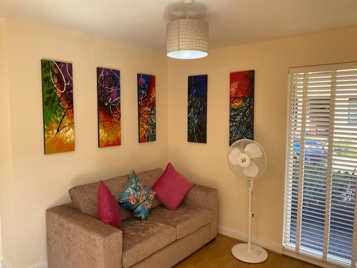 Exquisite Addenbrookes House W Parking & Balcony - Cambridge