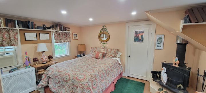Historic Federal Period Bedroom Suite - Wellesley, MA