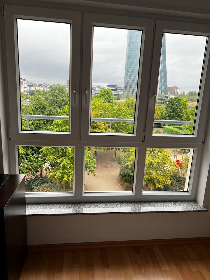 Zimmer In Apartment - Frankfurt