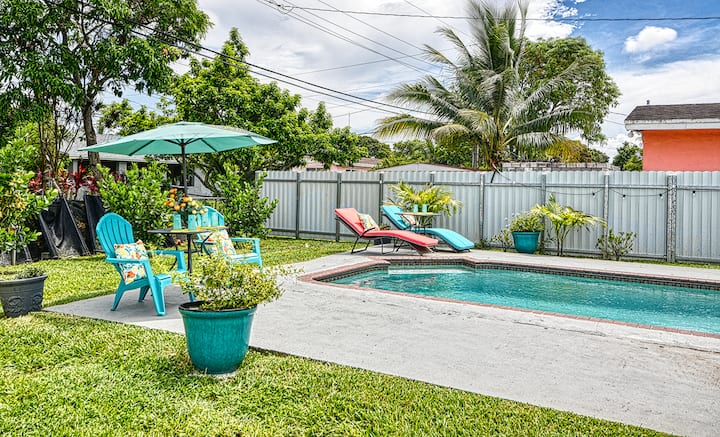 Home In Miami Gardens Florida Cjean Paradise - Miami Lakes, FL