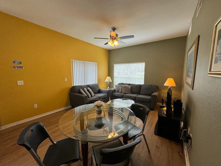 4 Bedroom 3 Bathroom Villas At Seven Dwarfs 1-101 - Kissimmee, FL